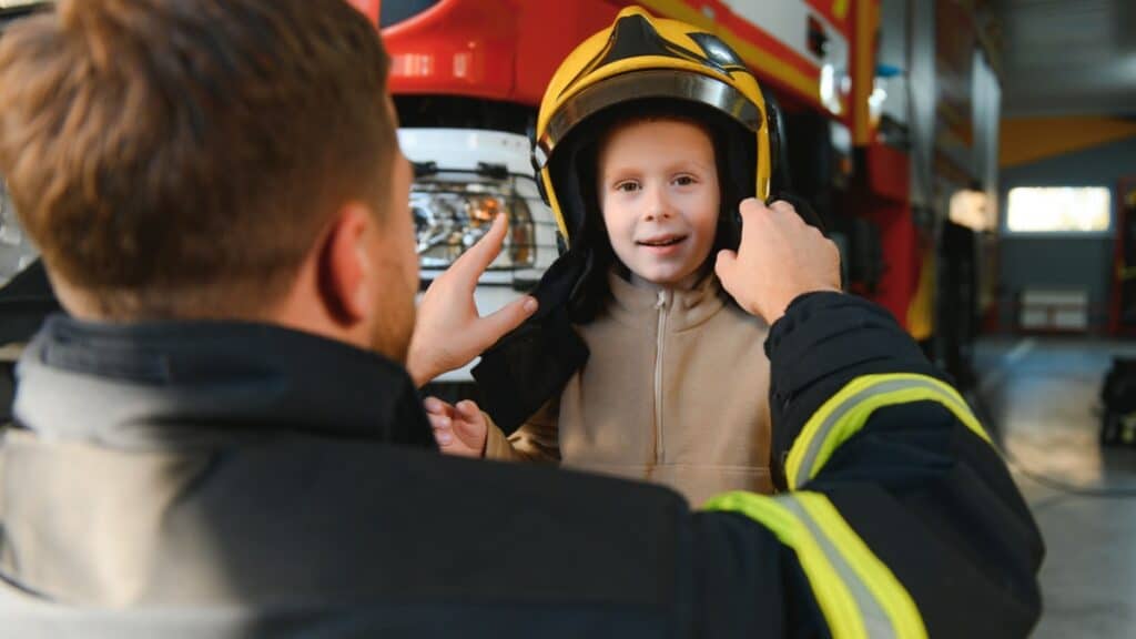 Comment visiter une caserne de pompiers avec des enfants